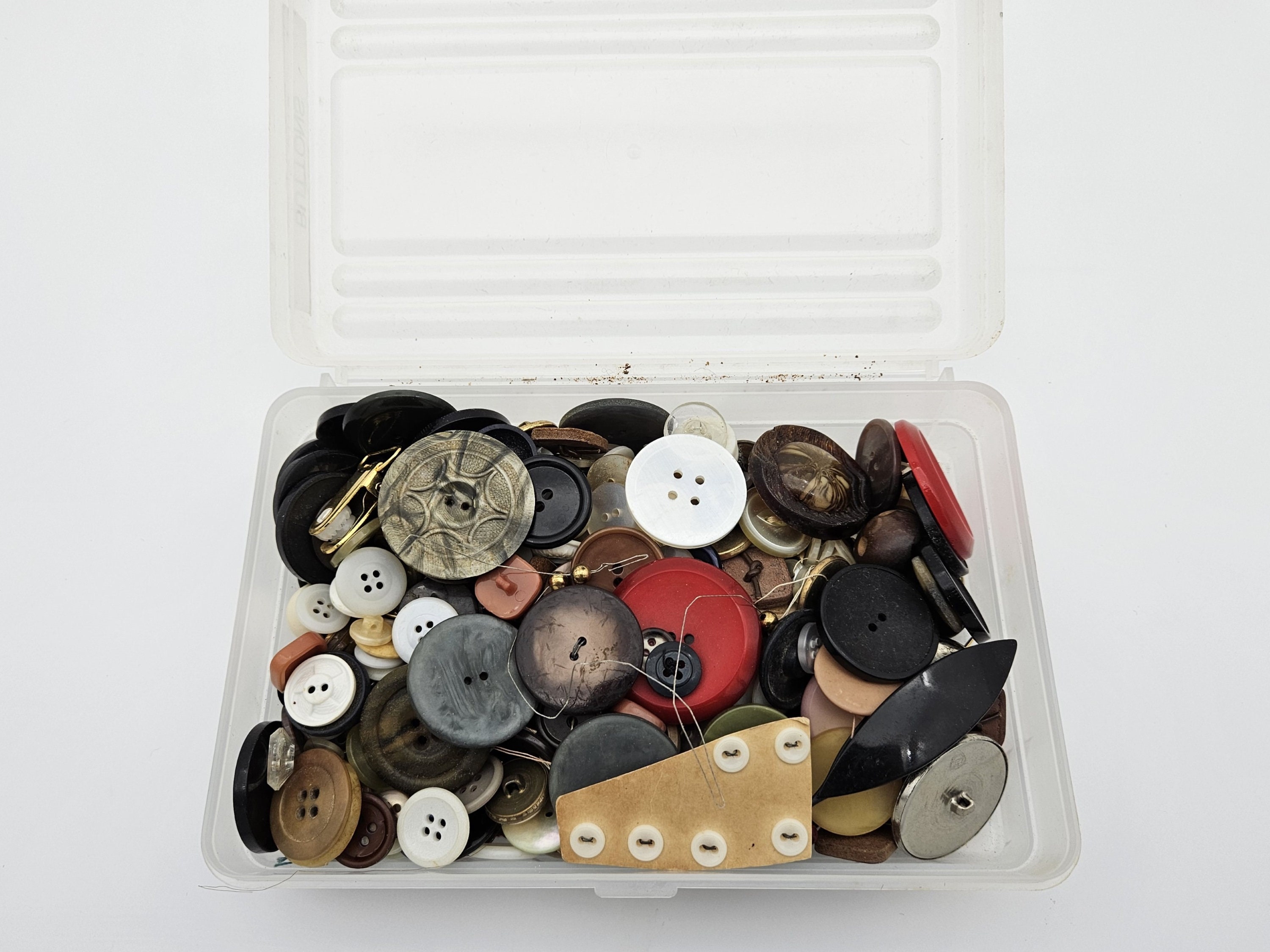Large Box of Dozens of Vintage Buttons - Etsy