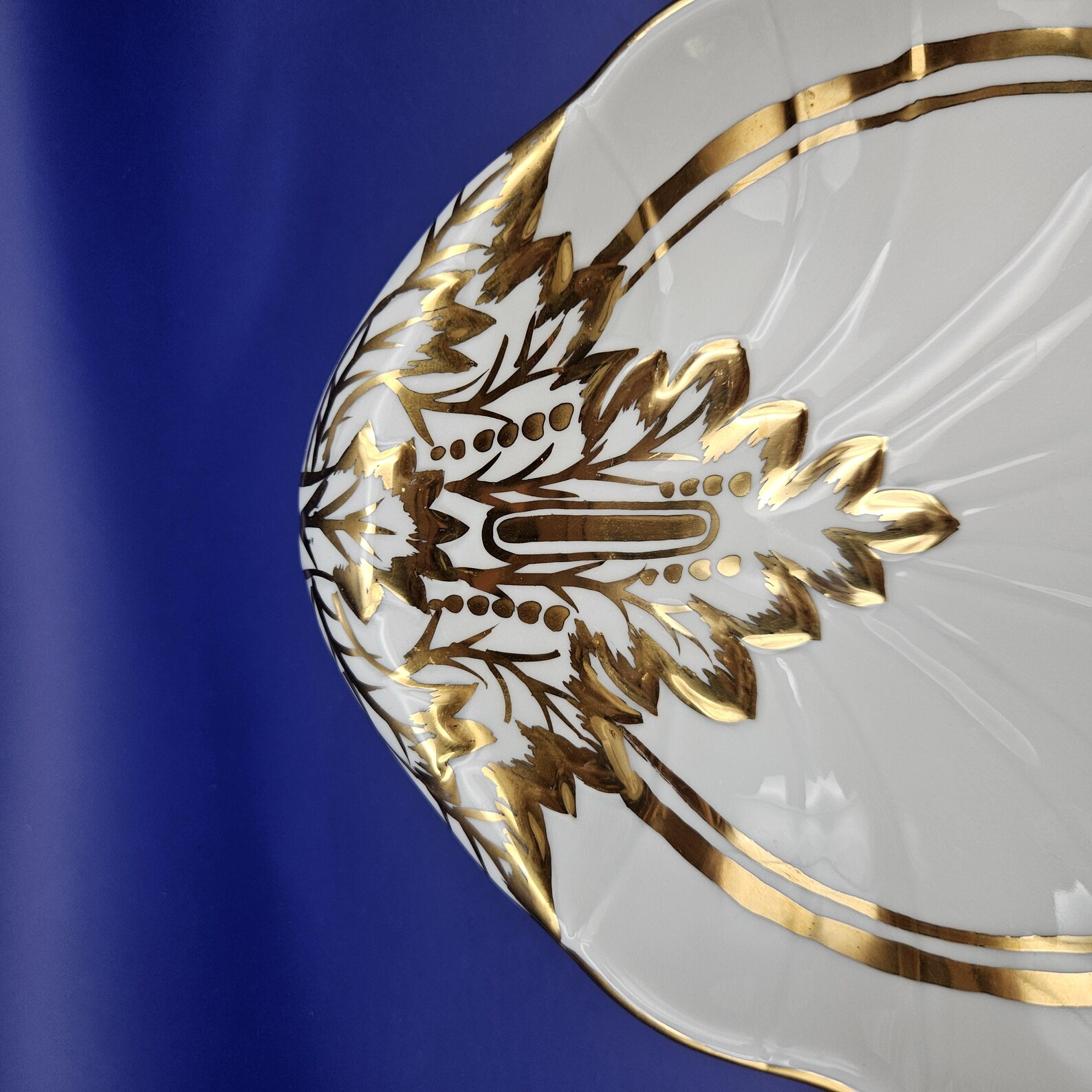 Andrea by Sadek Porcelain Shell Dish Detailed With Gold - Etsy