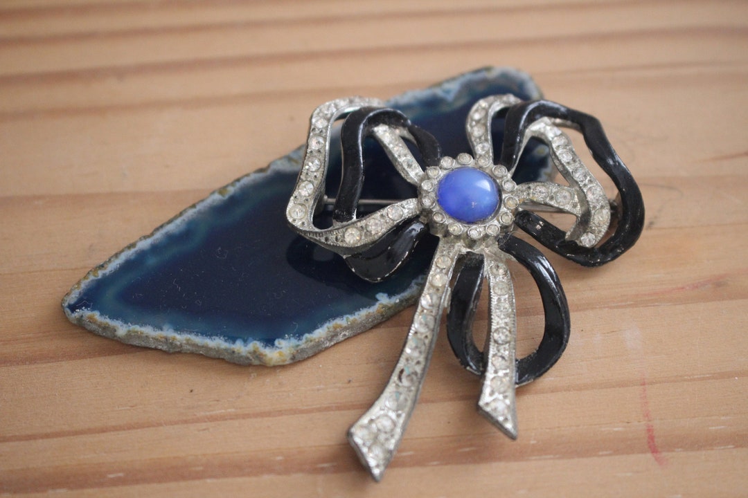 Vintage 1940s Black and Blue Bow Brooch - Etsy
