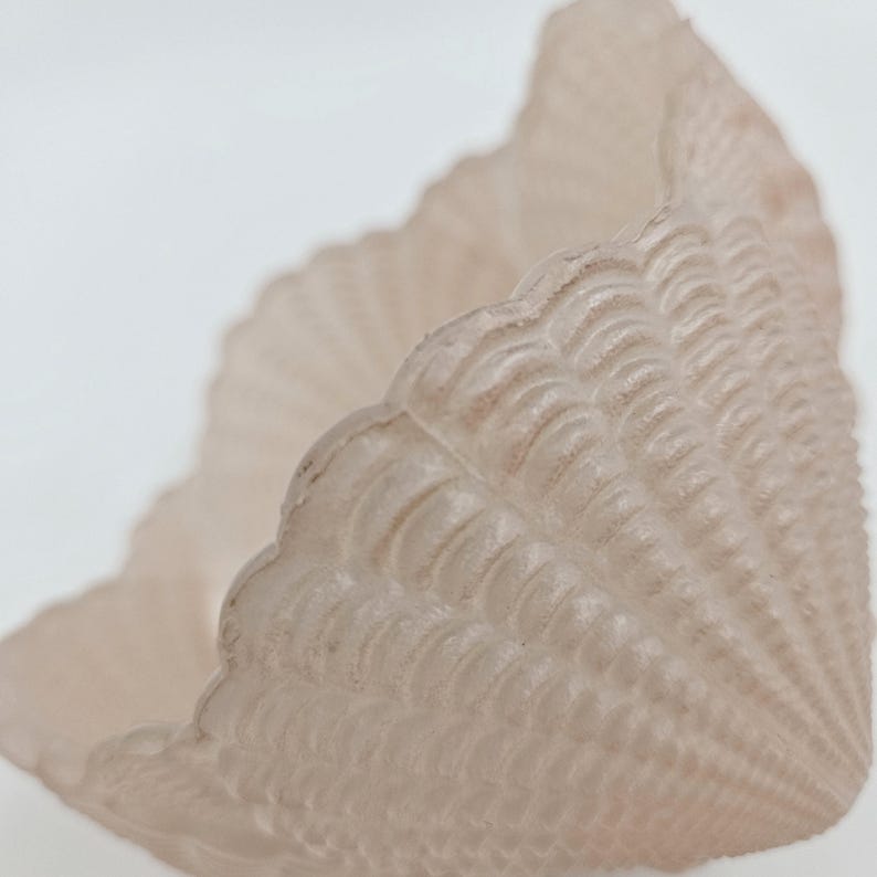 LE Smith Pink Lady Glass Lamp With Glass Shell Shade 1940s - Etsy