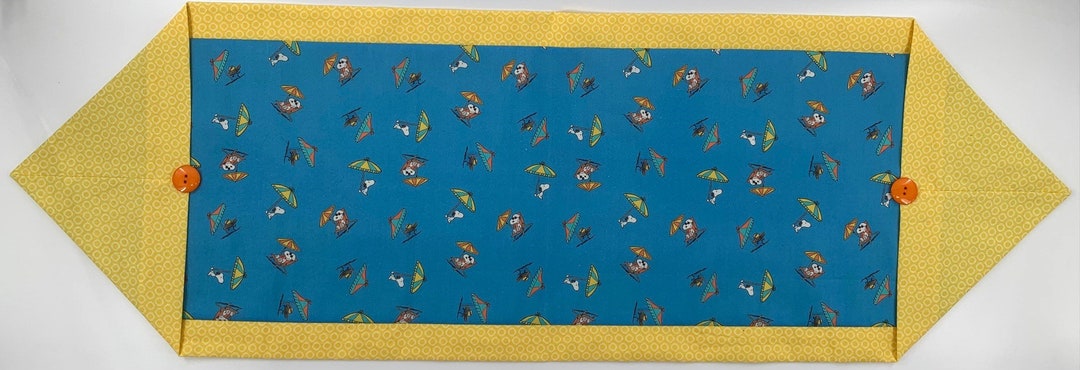 Peanuts - Snoopy and Woodstock Beach Side Table Runner - Etsy