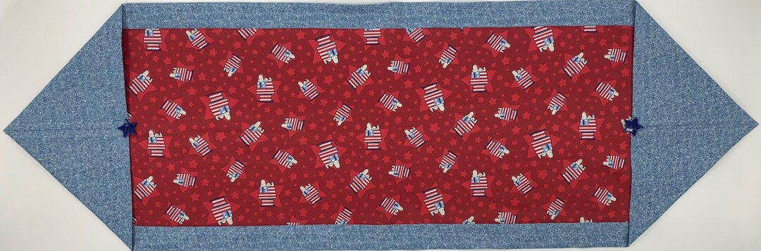 Peanuts - Snoopy Stars & Stripes Doghouse Table Runner - Etsy