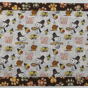 Peanuts Snoopy and Woodstock Feast Mode Table Runner Pawprint Border - Etsy