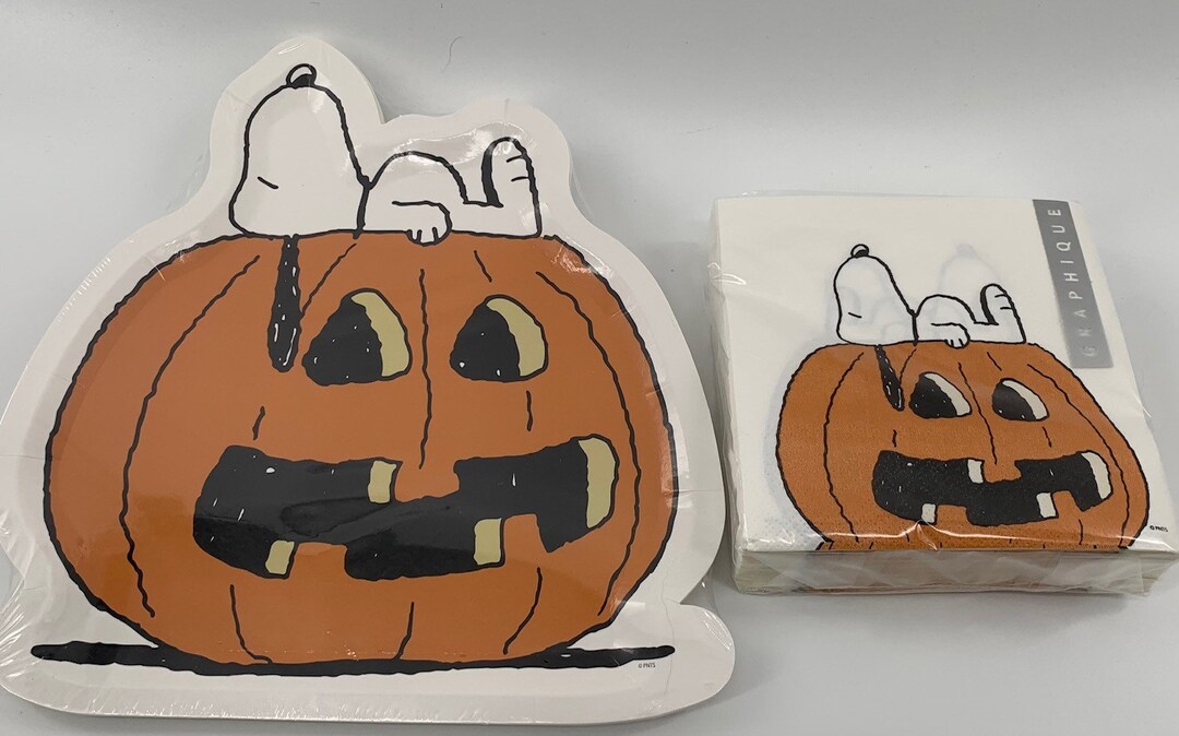 Peanuts - Snoopy Jack O Lantern Coated Paper Plates and Napkins Set - Etsy