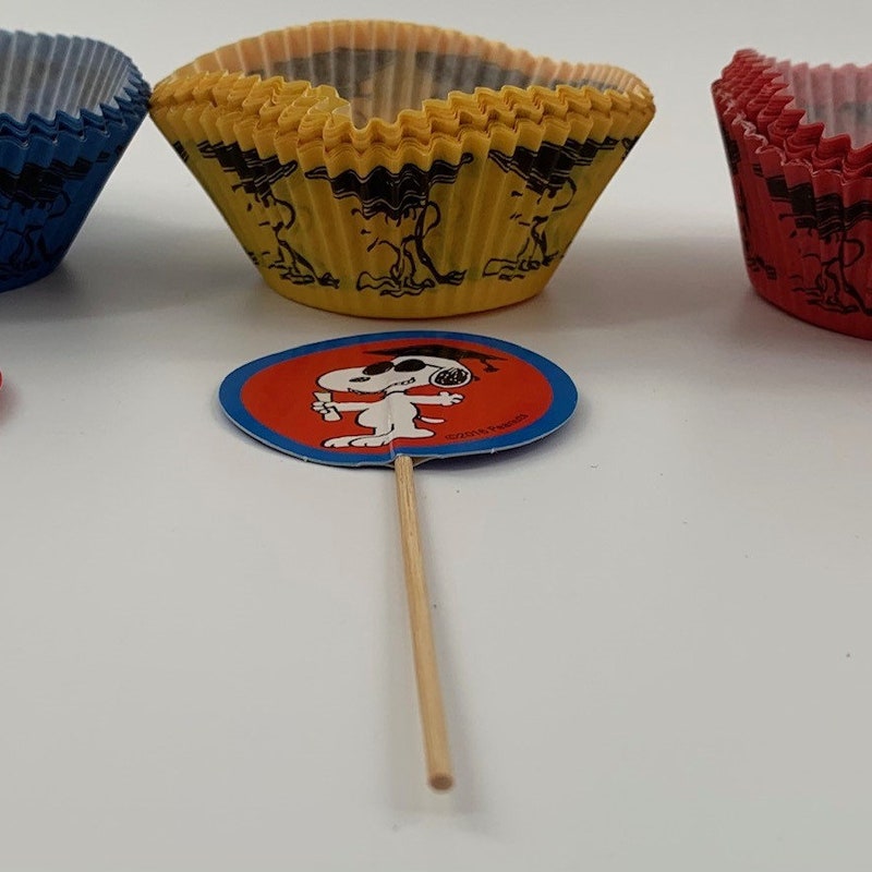 Snoopy Cupcake Toppers - Etsy