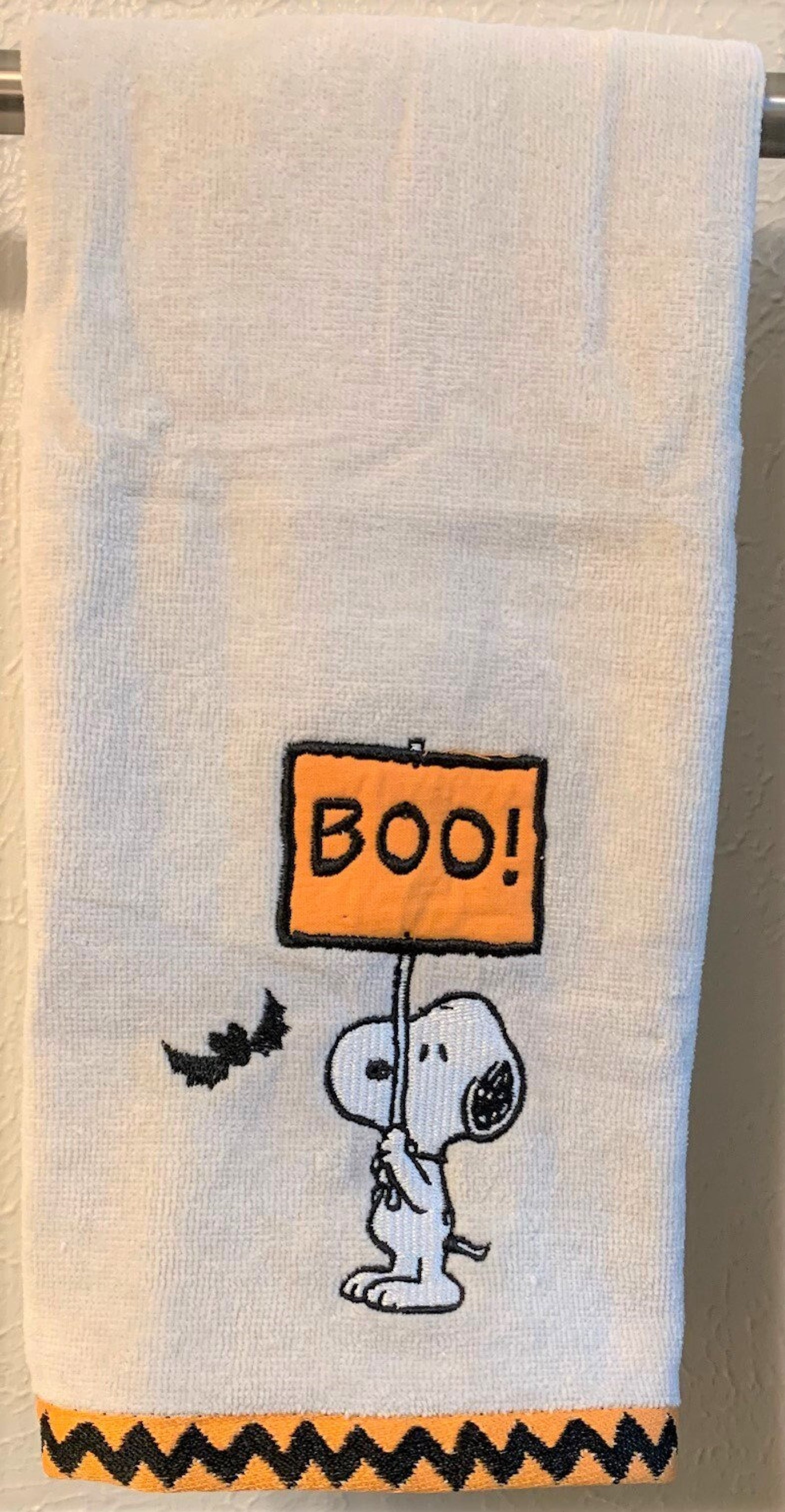 Peanuts Snoopy Boo Embroidered Hand Towel - Etsy