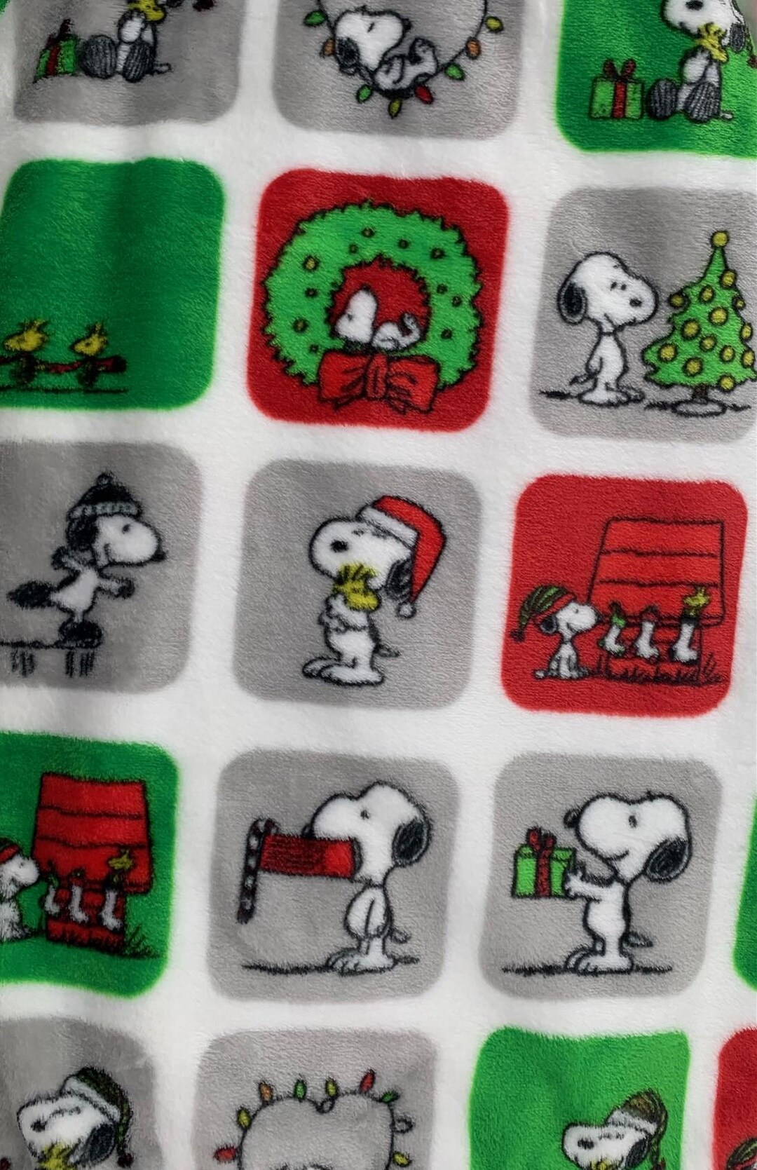 Peanuts Snoopy and Woodstock Christmas Scenes Plush Throw - Etsy