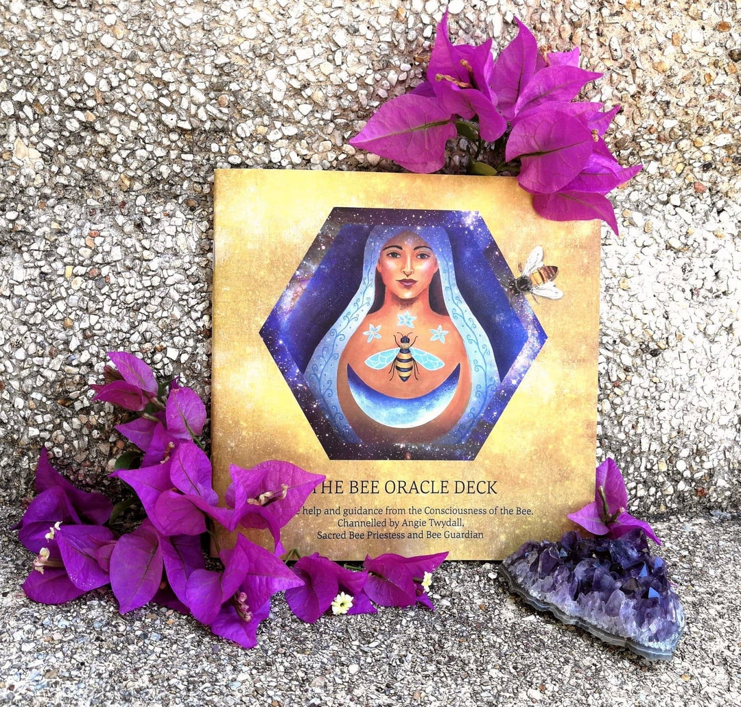 Boxed Oracle Deck the Bee Oracle Deck Messages of the Honeybees ...