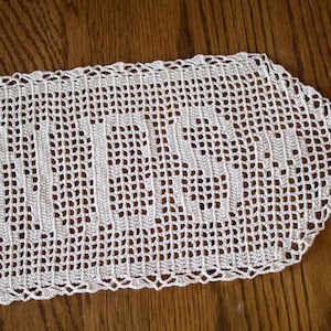 Filet Crochet Last Name Doily for Wedding Anniversary Gift - Etsy