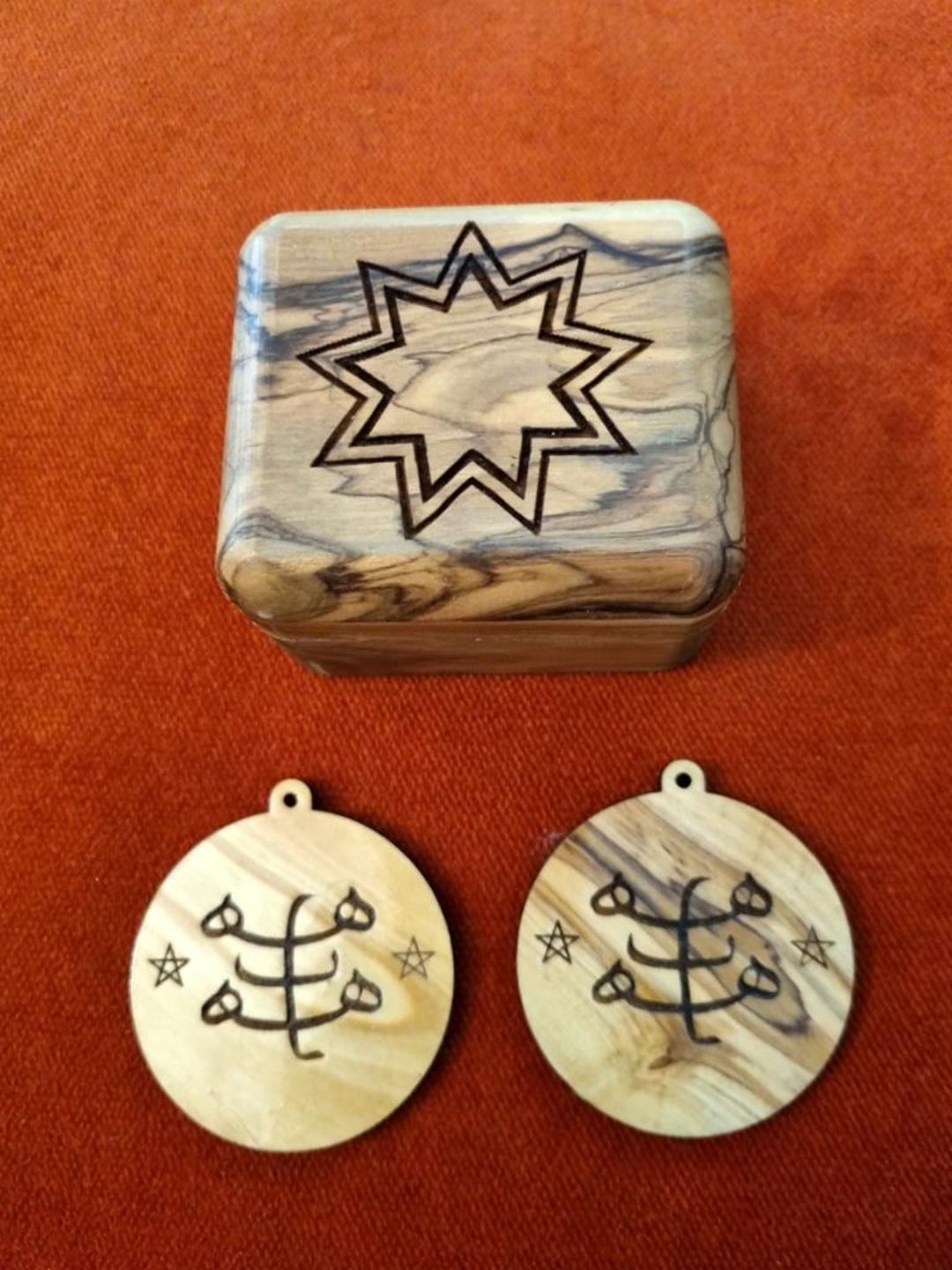 Baha'i Olive Wood Handmade Box With Bahai 9 Star Symbol + 2 Pendants, a ...