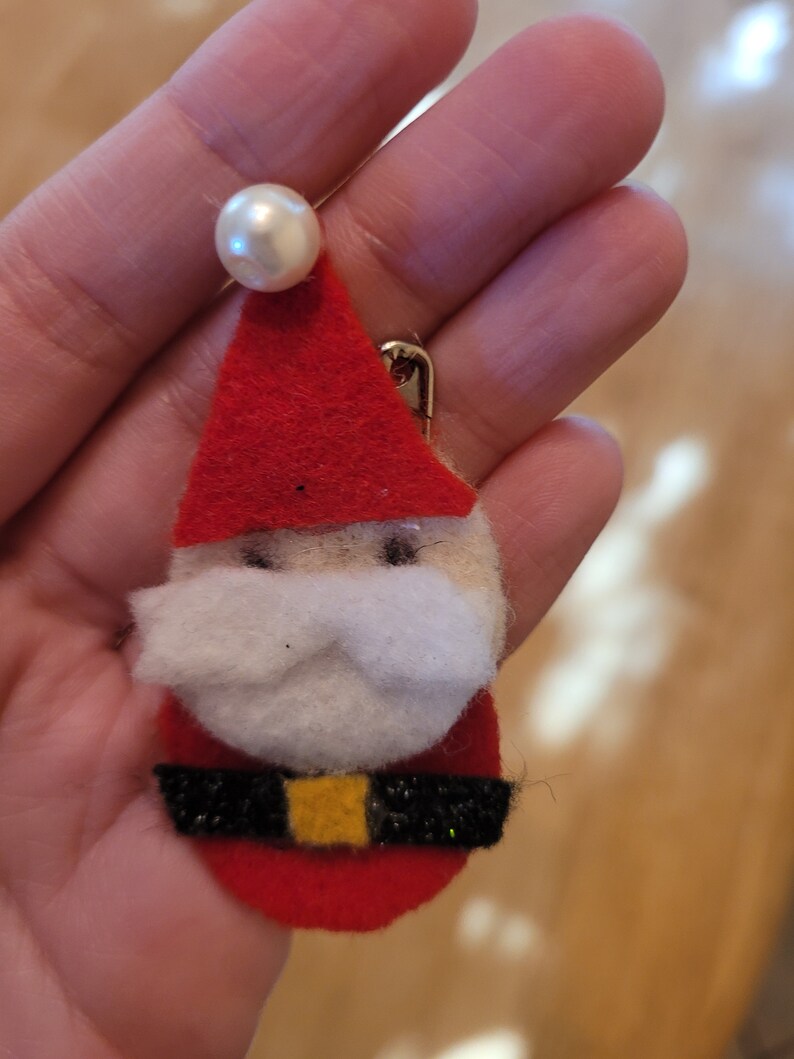 Santa Mini Pin - Etsy