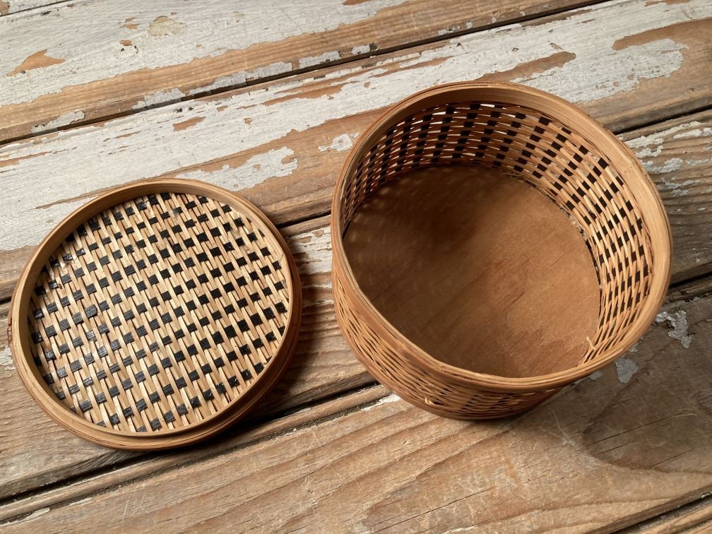 Vintage Wicker Trinket Box Small Round Lidded Storage Box Woven Reed ...