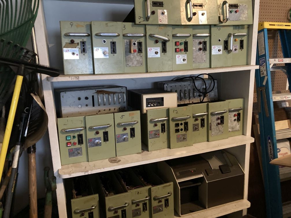 One Vintage Electrical Circuit Phenolic Bakelite Turret Board - Etsy