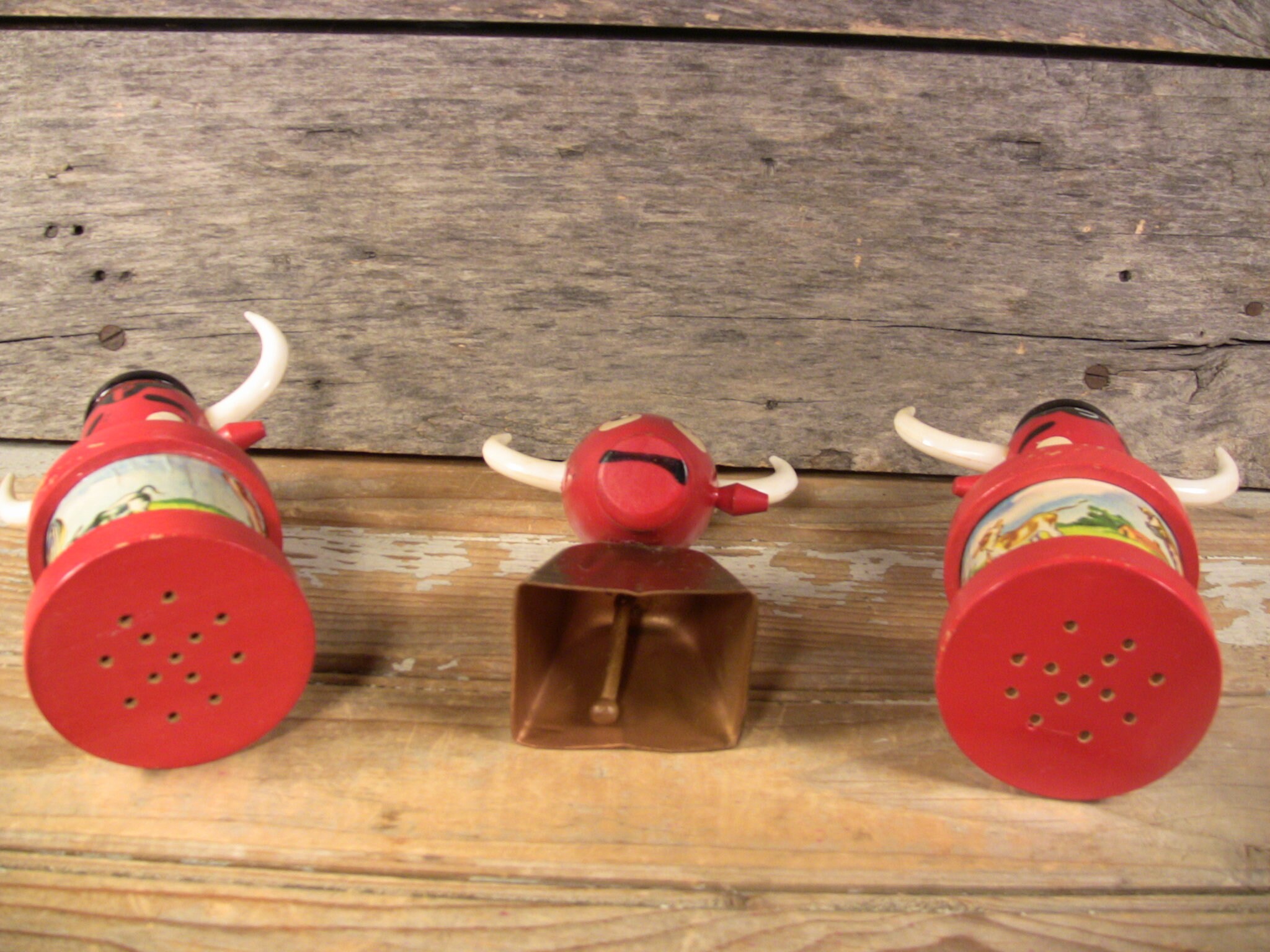 Vintage Salt Pepper Shakers Dinner Bell Red Bull Novelty Stove - Etsy