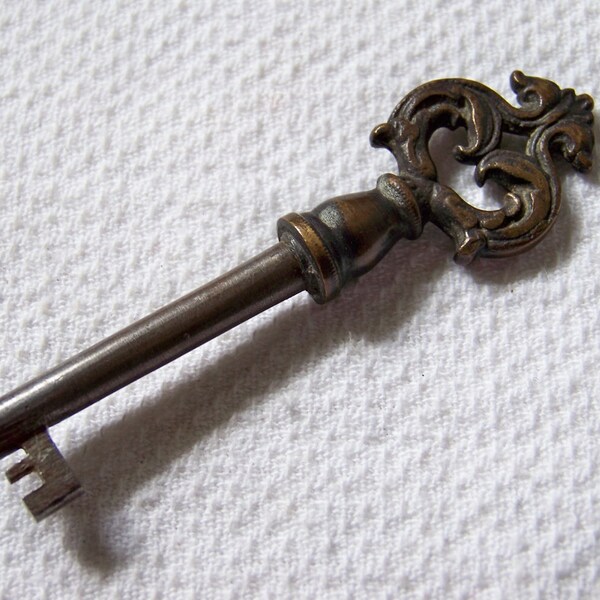 Barrel Key - Etsy