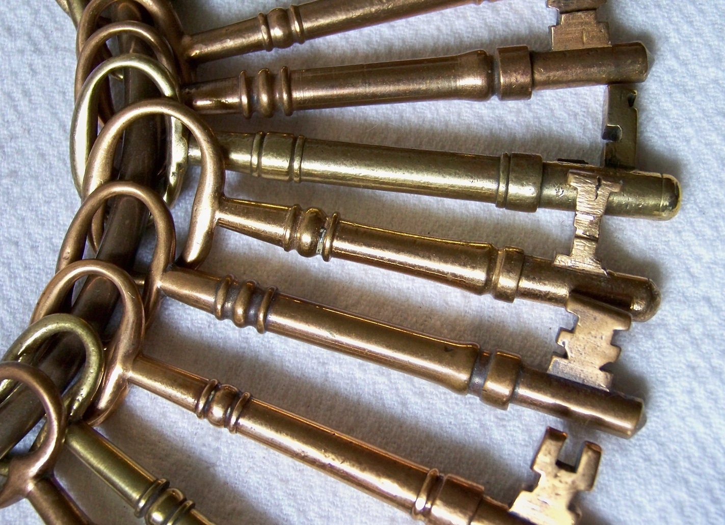 Set of Large Antique 3-1/2 to 4 Solid Brass & Bronze Skeleton Keys on ...