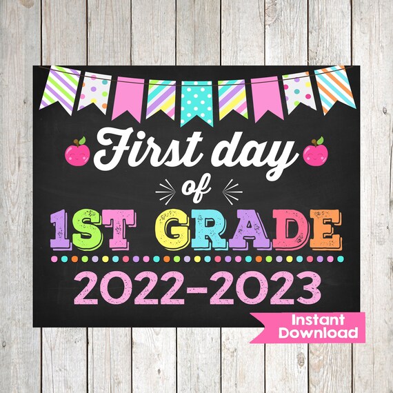 Girl First Day of First Grade Sign Printable Back to School - Etsy