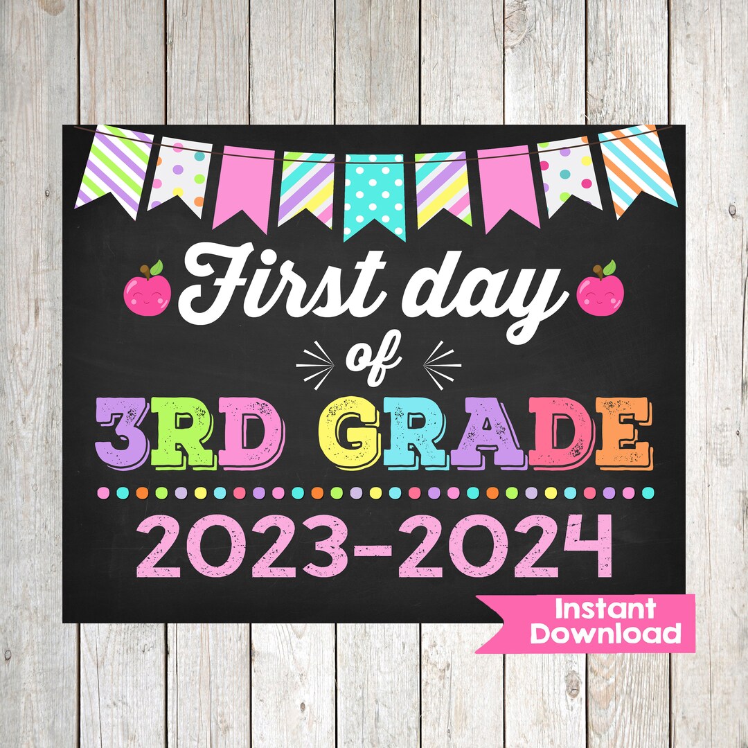 Girl First Day of 3rd Grade Chalkboard Sign First Day of - Etsy