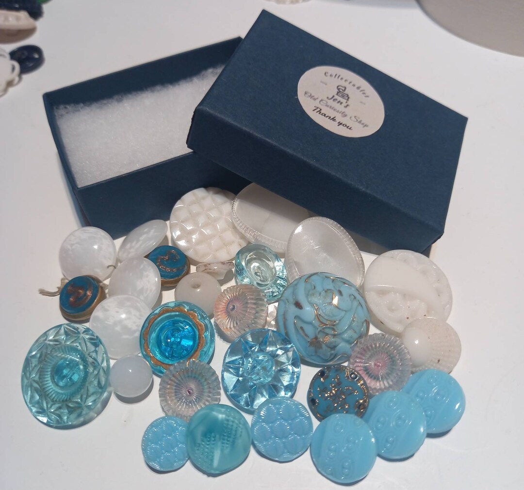 Antique Vintage 30 Deco Victorian Glass Buttons Glass 1900's Impressed ...