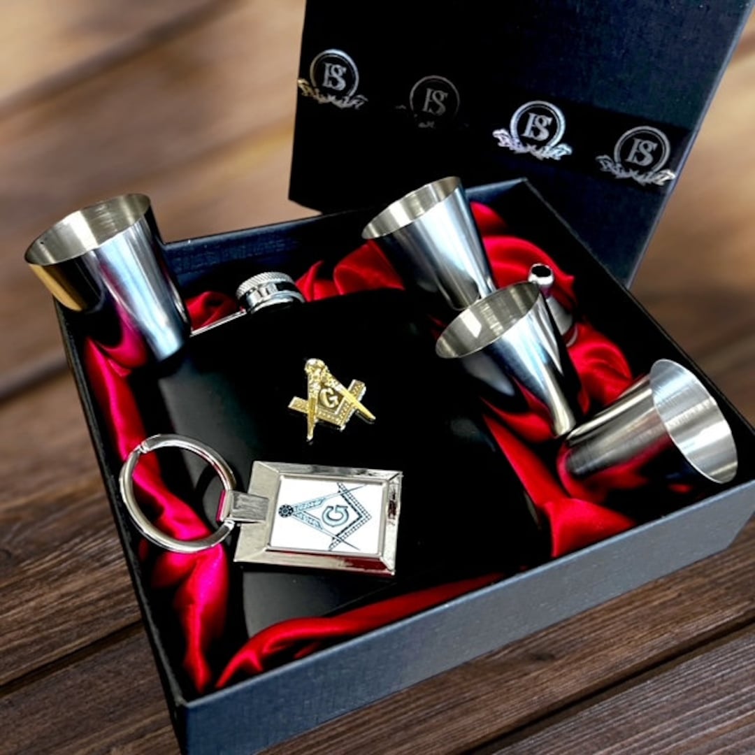 Freemason Hip Flask 7 Piece Luxury Gift Set With Gold Emblem 4 Steel ...