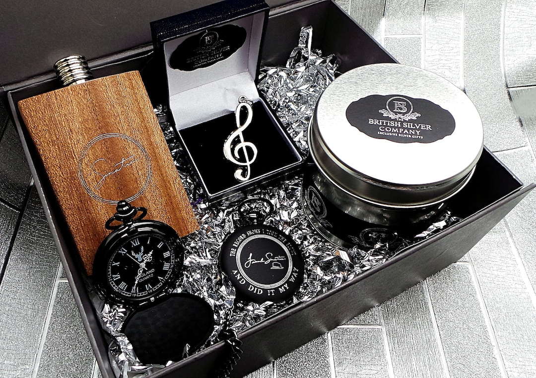 Frank Sinatra Gift Hamper: Engraved Pocket Watch, Hip Flask & Keychain ...