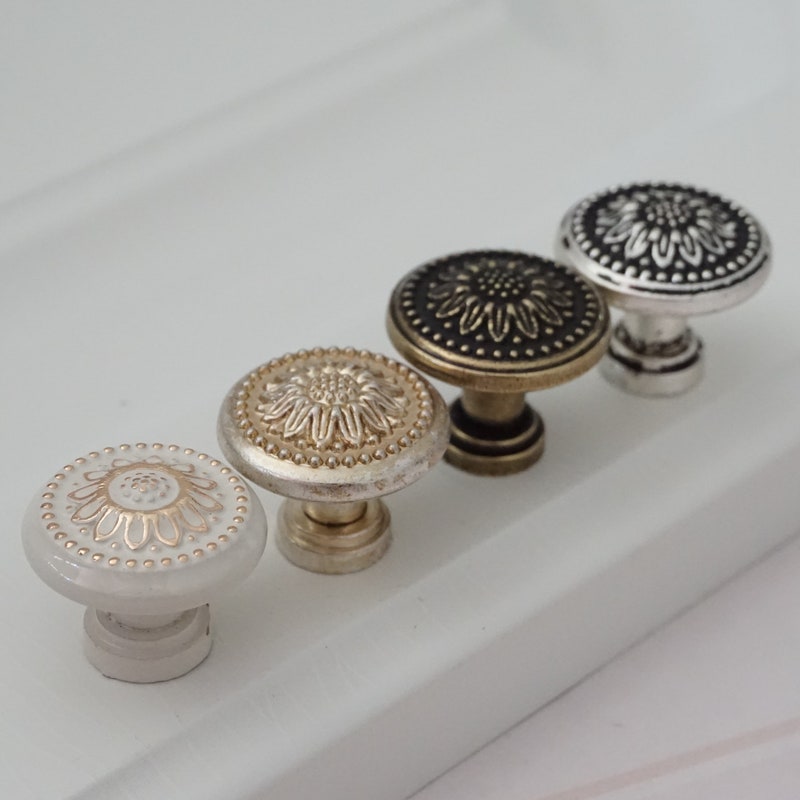 Small Knobs - Etsy