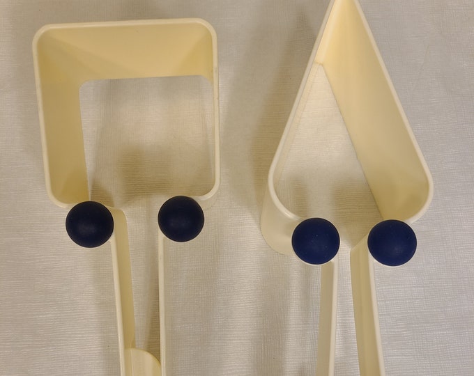 CHOICE Tupperware Piece O Cake Square Sheet Cake Slicer or Round Cake ...