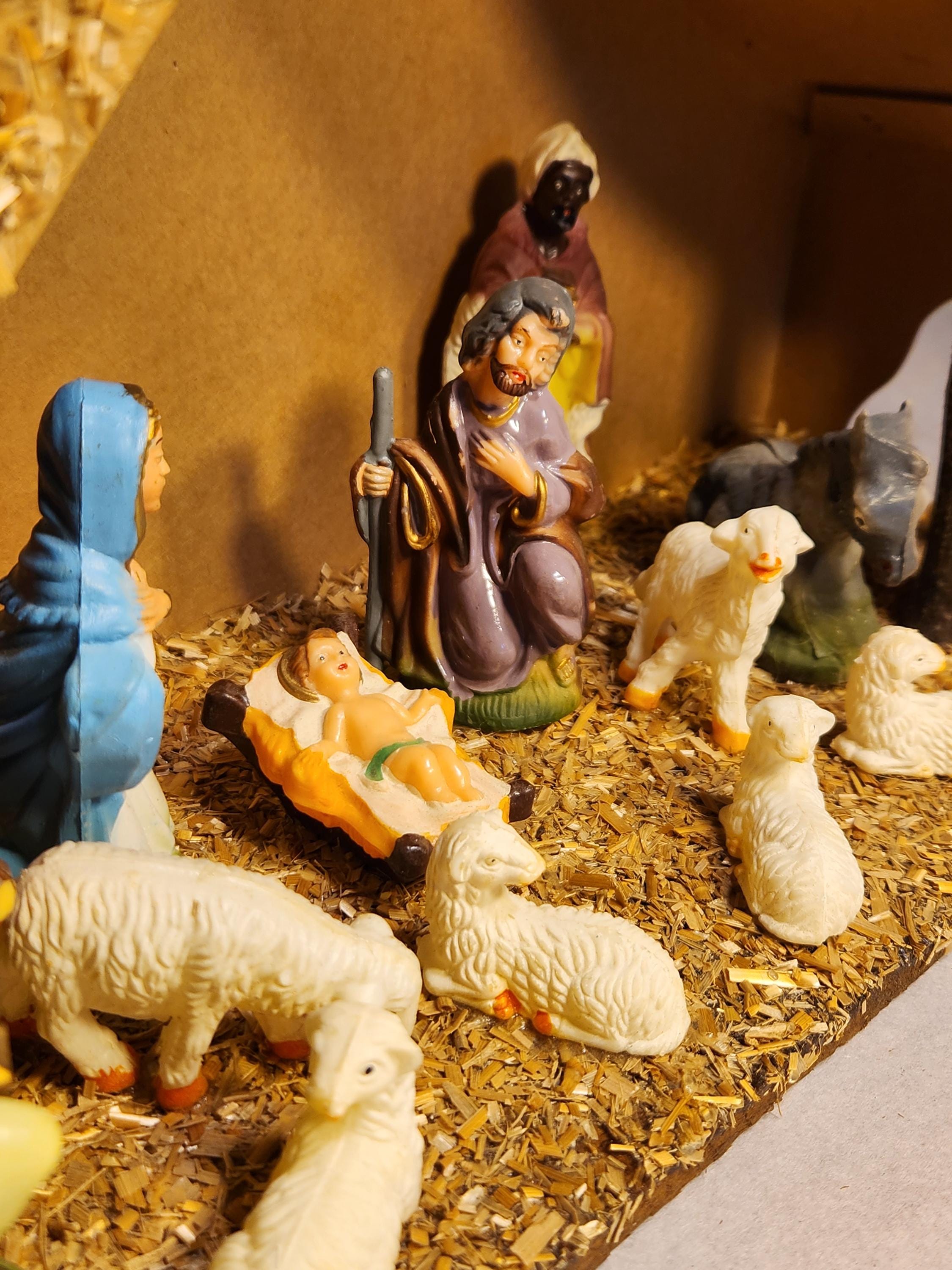 Vintage One Piece Nativity Scene in Original Box Christmas Nativity ...