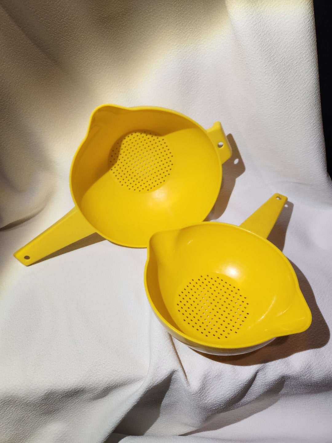 Two Vintage Tupperware Yellow Colander Strainers 1523-4 and 1200-1 - Etsy