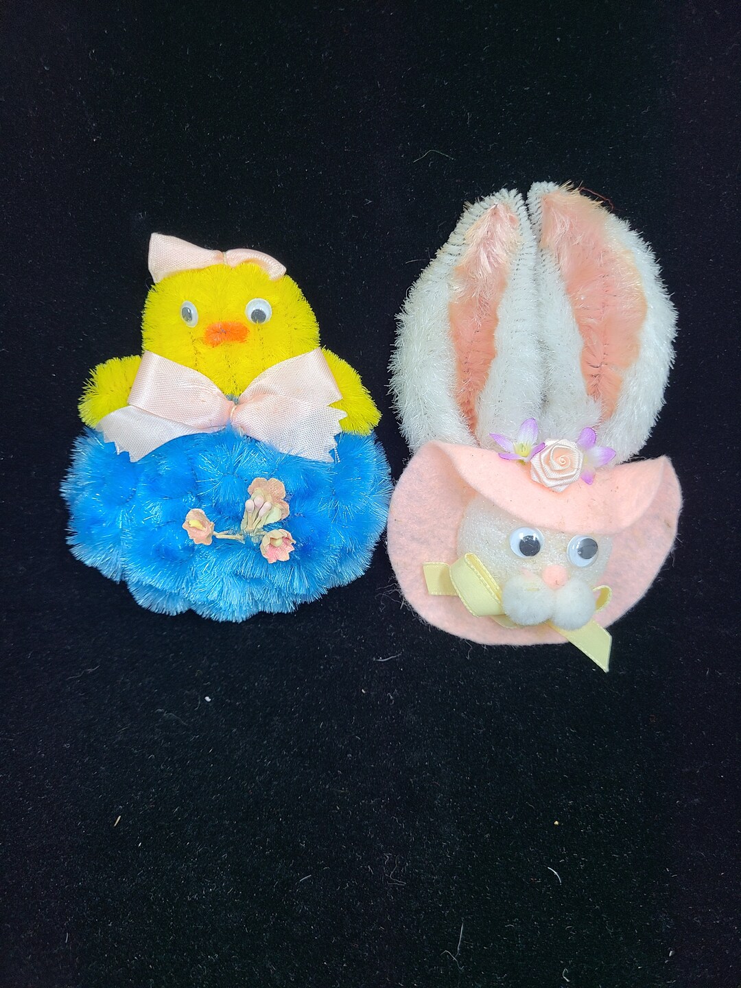 Two Vintage Easter Magnets Pipe Cleaner Easter Egg Chick and Easter ...