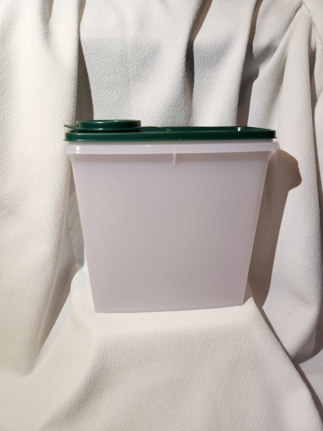 Vintage Clear Tupperware Cereal Keeper 469-15 With Green Lid - Etsy