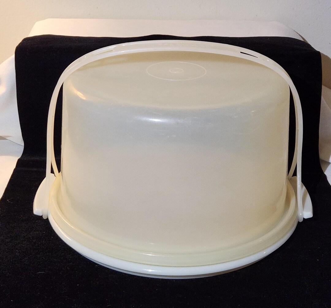 Vintage White Tupperware 10 Cake Taker With Lid and Cariolier Handle ...