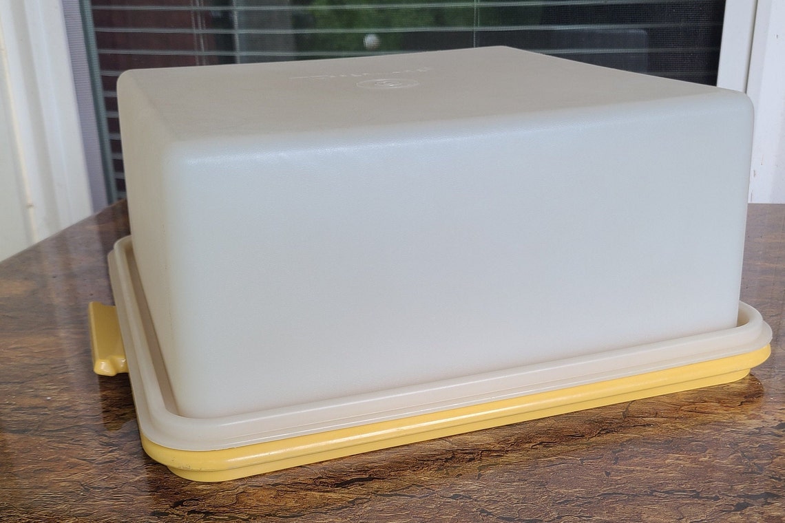 Vintage Tupperware Square Cake Saver Taker 1241-1 and 1242-4 | Etsy