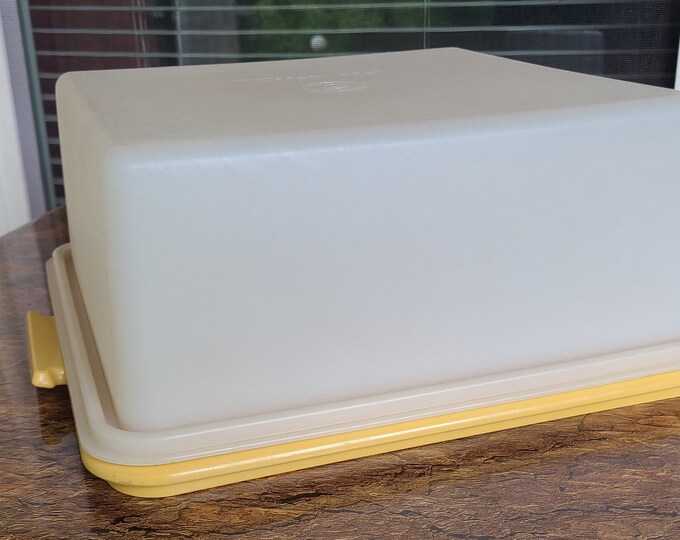 Vintage Tupperware Square Cake Saver Taker #1241-1 and 1242-4 - Etsy