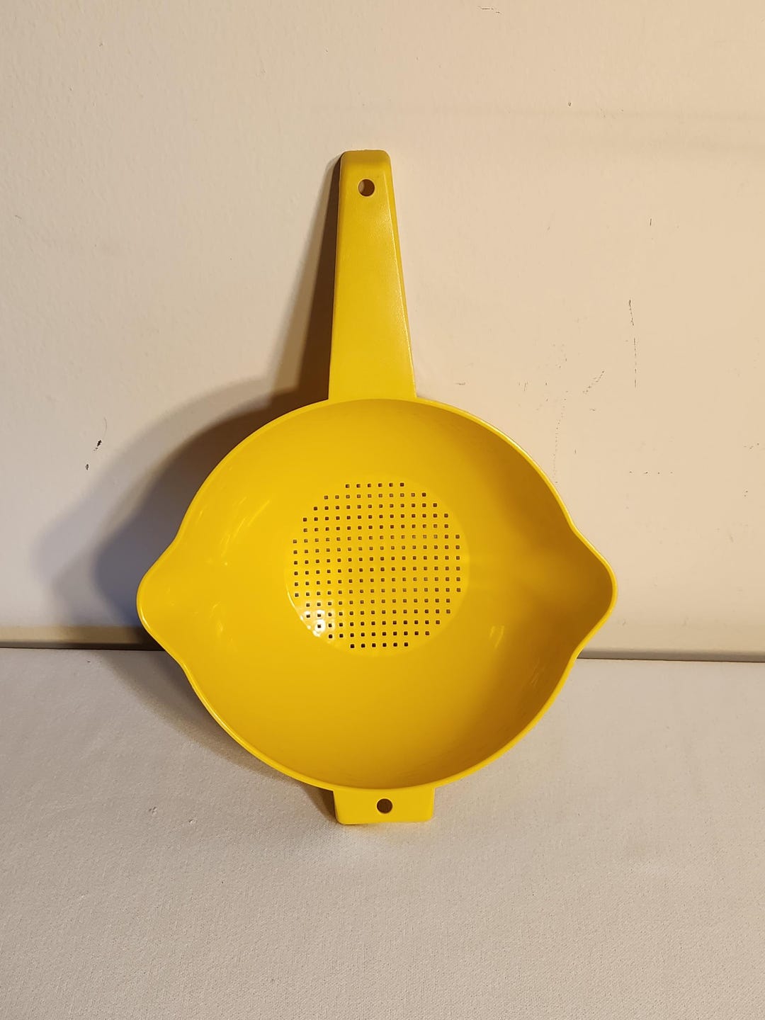Vintage Tupperware Large Yellow Colander Strainer #1523-1 Tupperware ...