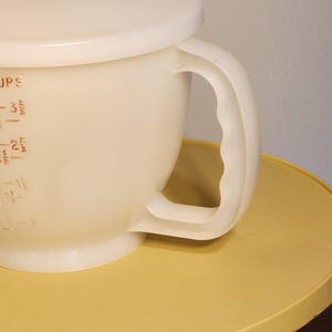 Vintage Tupperware 4 Cup Measuring Pitcher With Red and Blue Lettering ...