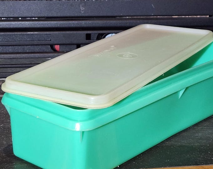 Vintage Tupperware Jadeite Thin Stor Celery Keeper Food Storage ...