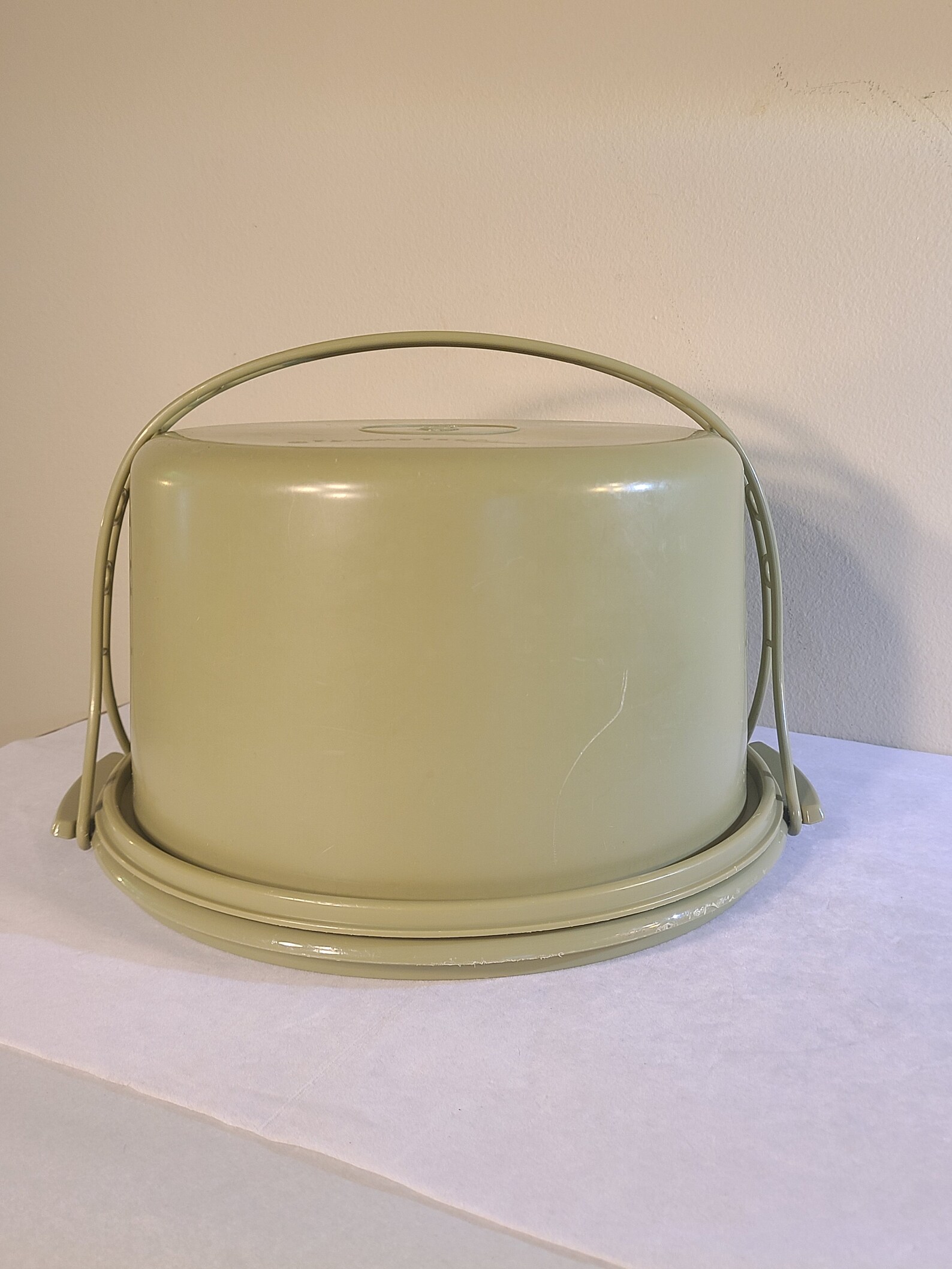 Vintage Tupperware Cake Saver Taker in Avocado Green 683-5 - Etsy