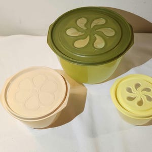 Three Retro Rubbermaid Nesting Bowls With Funky Lids Food Storage ...