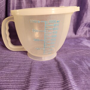 Vintage Tupperware 4 Cup Measuring Pitcher With Red and Blue Lettering ...