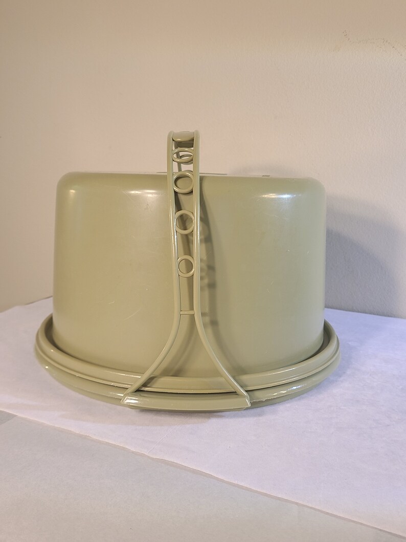 Vintage Tupperware Cake Saver Taker in Avocado Green 683-5 - Etsy