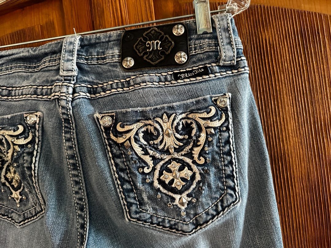 MISS ME Straight Embellished Blinged-out Women’s Size 30 Light Wash ...