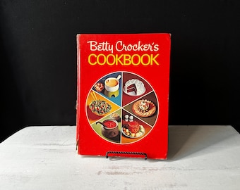 Vintage Betty Crocker Pie Cover Cookbook 1970s Red Hardcover 5 Ring ...