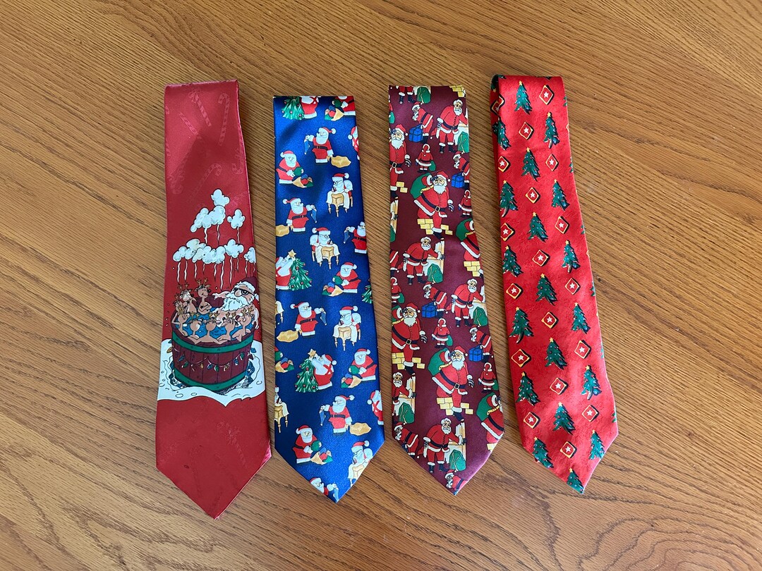 Vintage Santa Claus Necktie: 1980s Festive Holiday Tie - Etsy