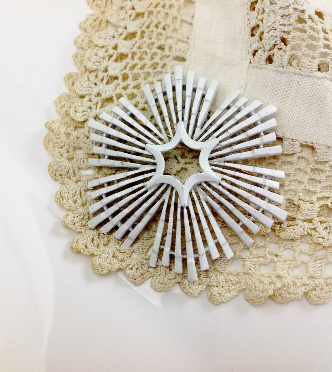 White Enamel Signed Trifari Starburst Pin, Vintage White Pin - Etsy