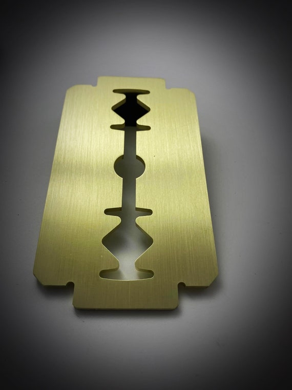 Giant Razorblade
