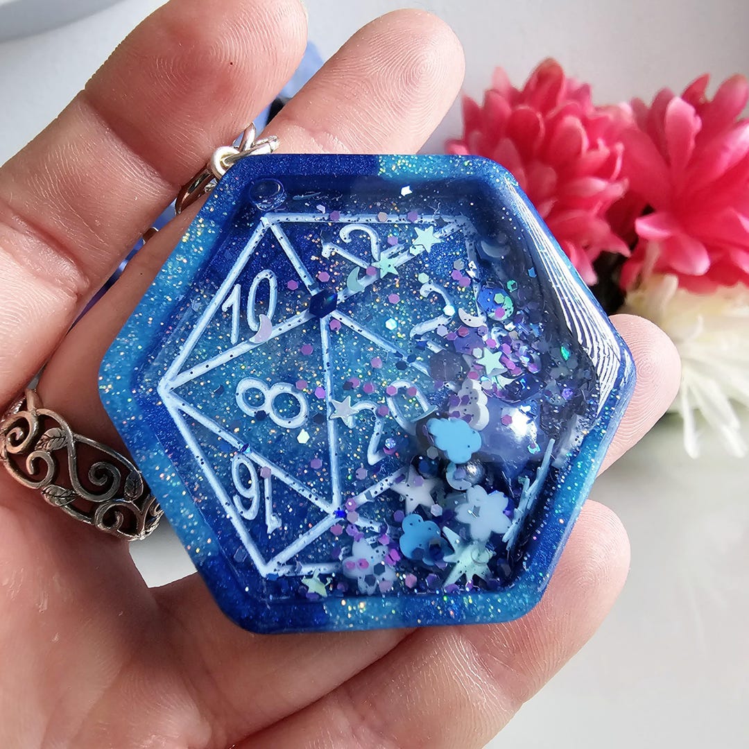 D20 Dice Keychain | Blue | Dnd RPG Tabletop Bag Charm Resin Shaker - Etsy