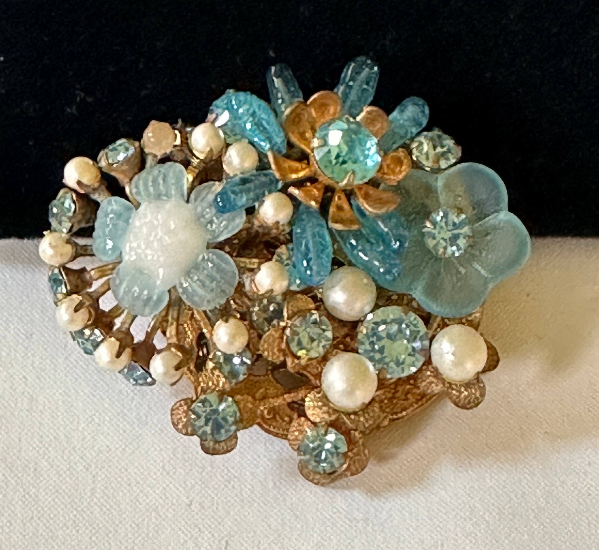 Lovely Vintage Miriam Haskell Brooch~ Blue Glass/rhinestones/pearls ...