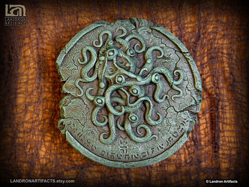 Shoggoth Wall Relief Plaque With Stand - Green Color Lovecraft Artifact ...