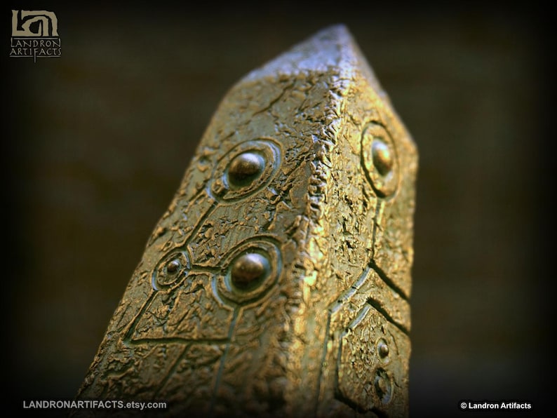 Shoggoth and Cthulhu Obelisk Miniature - Bronze Color Lovecraft ...